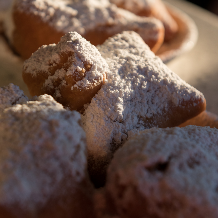 Sugared Beignets 3-wick Hobnail Candle – Slatkin + Co.